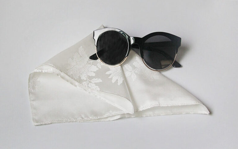 What Are the Best Materials for Cleaning Eyeglasses Cloth? - Eyewearbeyond